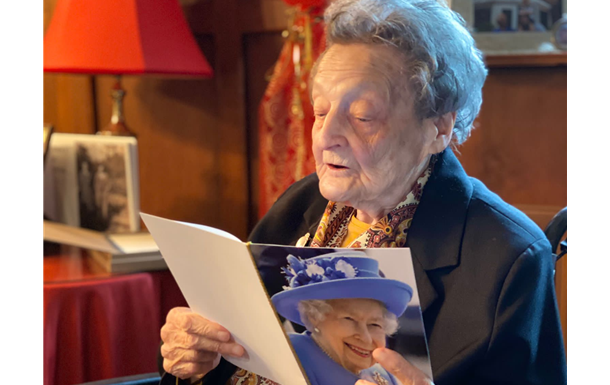 Donate to a funeral - Edna Mary Hedderly | AB Walker