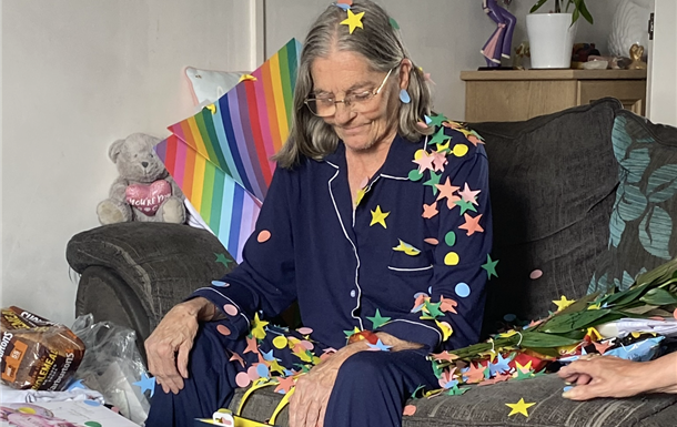 Donate to a funeral - Viv Chadwick | AB Walker